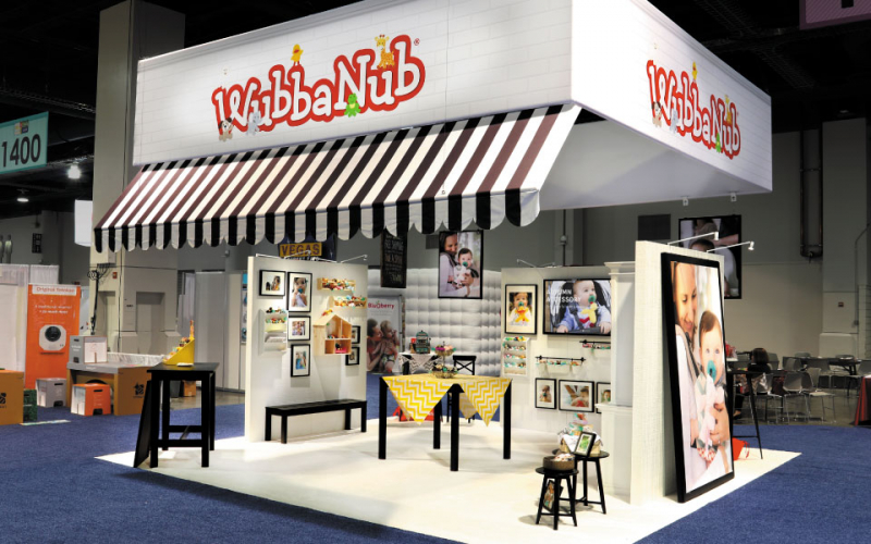 Island Exhibits - Custom Trade Show Island Booths & Displays | DisplayCraft